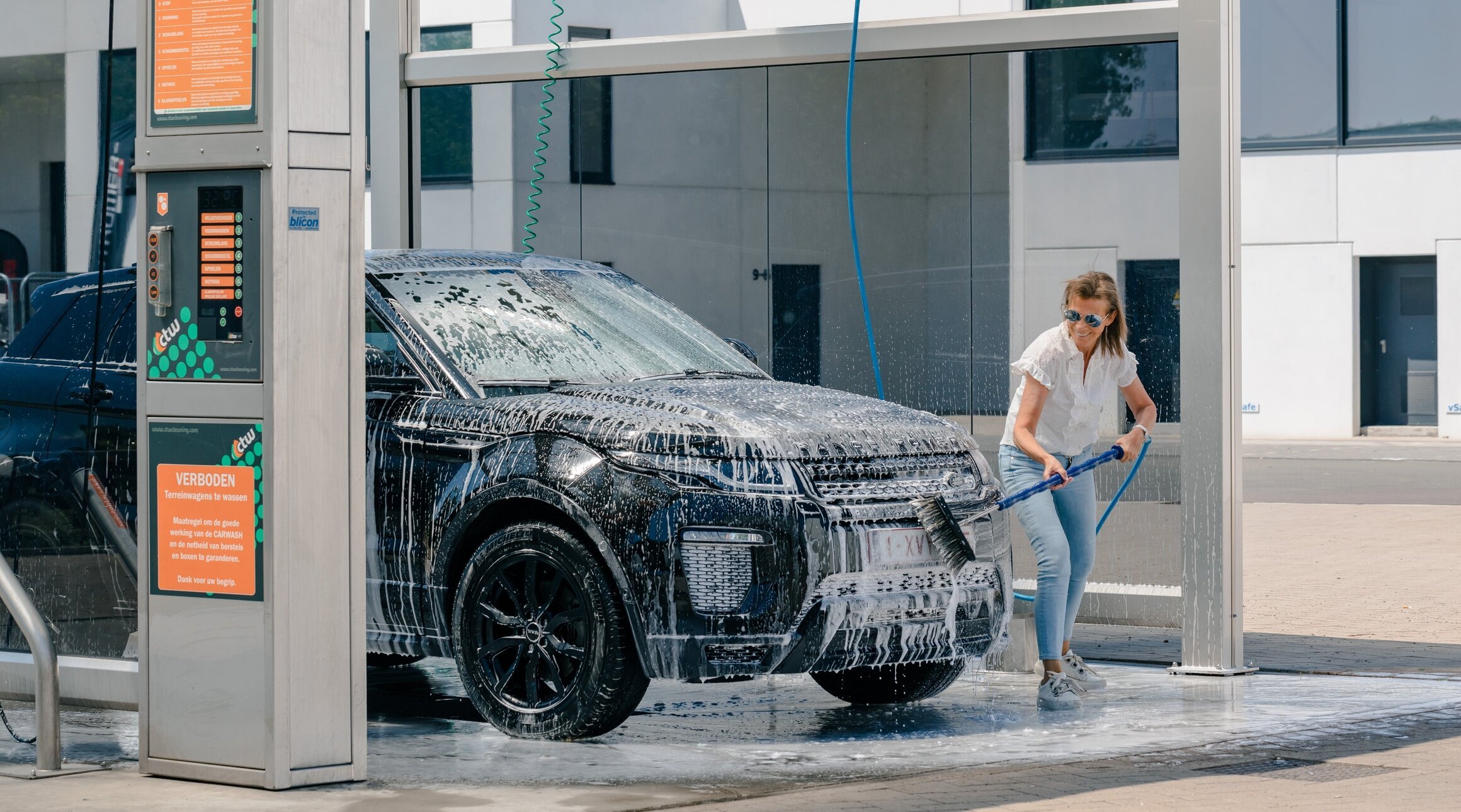 New office and self-service car wash for CTW | CTW Projects